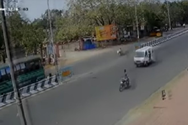 Watch shocking video of two motorcycles meet with an accident leaving ...