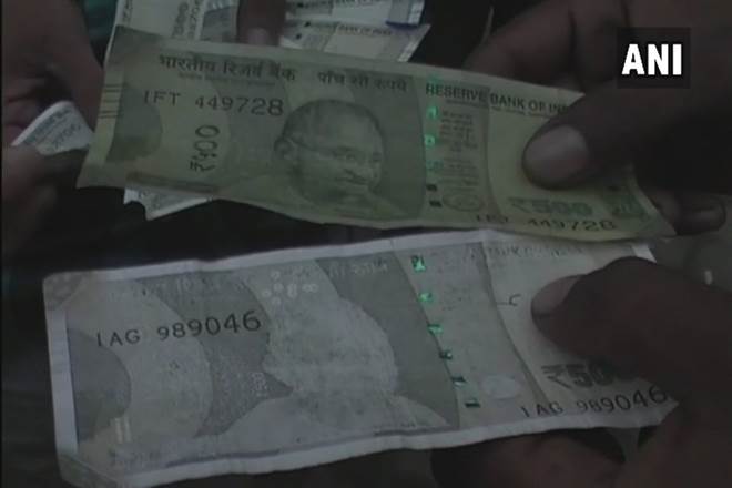 Greater Noida ATM dispenses fake Rs 500 currency notes, shock users ...