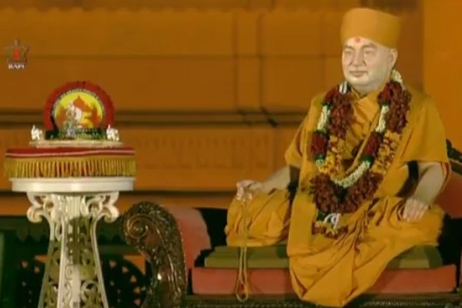 Narendra Modi in Gandhinagar Highlights: Akshardham temples ahead of ...