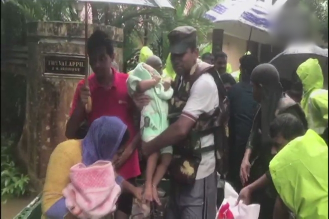 Kerala floods, rains Live updates: Flight operations in Kochi Airport ...