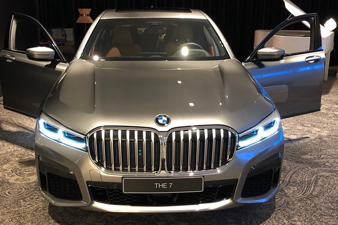 New BMW 7-series exterior revealed: Massive kidney grille and lots more ...