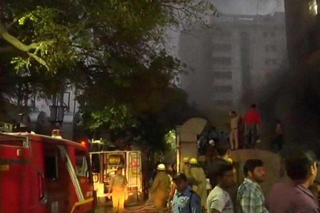 BREAKING: Fire breaks out at an operation theatre in AIIMS - India News ...