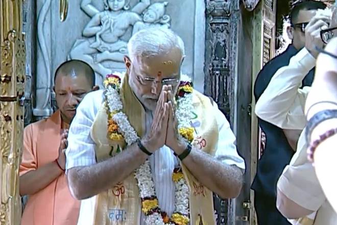 Modi in Varanasi for thanksgiving visit, offers prayers at Kashi ...