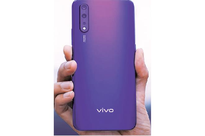 Vivo’s new phones powerful blend of aesthetic looks, great features and ...