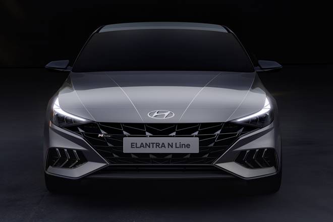 Hyundai Elantra N Line previewed in render images: Aggressive new ...
